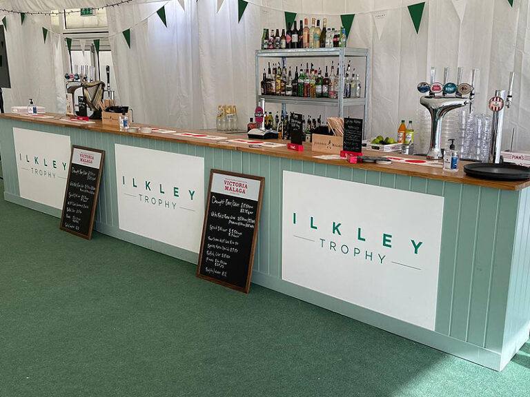 Oak Top Bar Set Hire - Large UK Stocks At Unbeatable Prices!